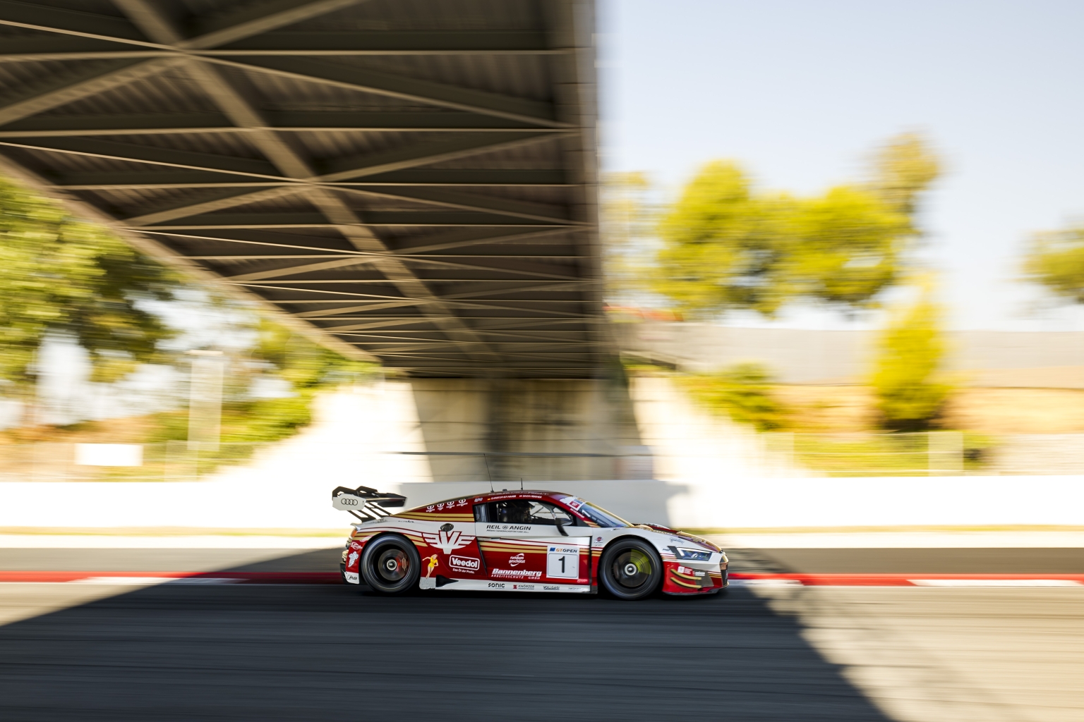 Eastalent Racing holt Podium in Barcelona – Meisterschaftsentscheidung ...